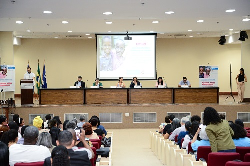 Pesquisa sobre crianças e adolescentes em acolhimento e com risco a ...