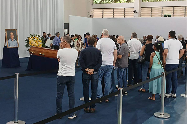 Velório de Divaldo Franco reúne centenas de pessoas para despedida do ...