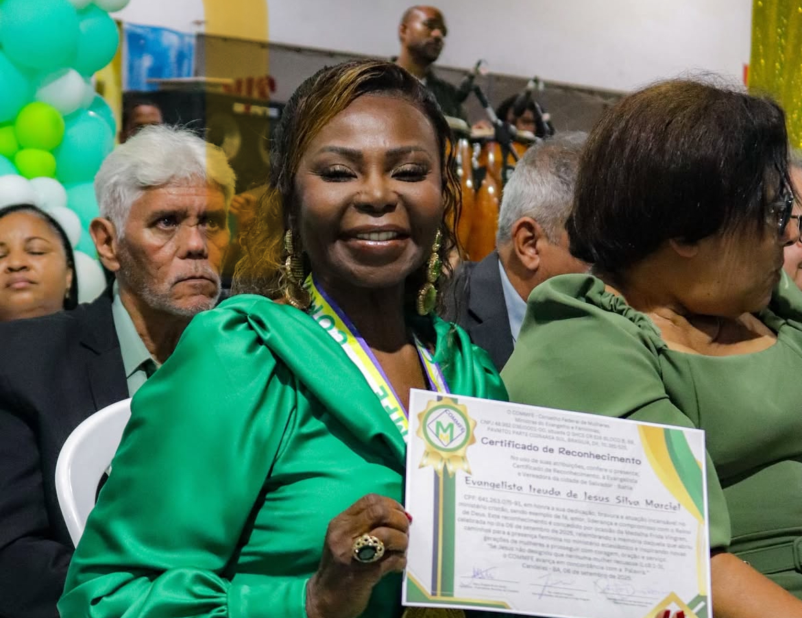 Ireuda Silva recebe Medalha Frida Vingren em homenagem ao apoio ao ...